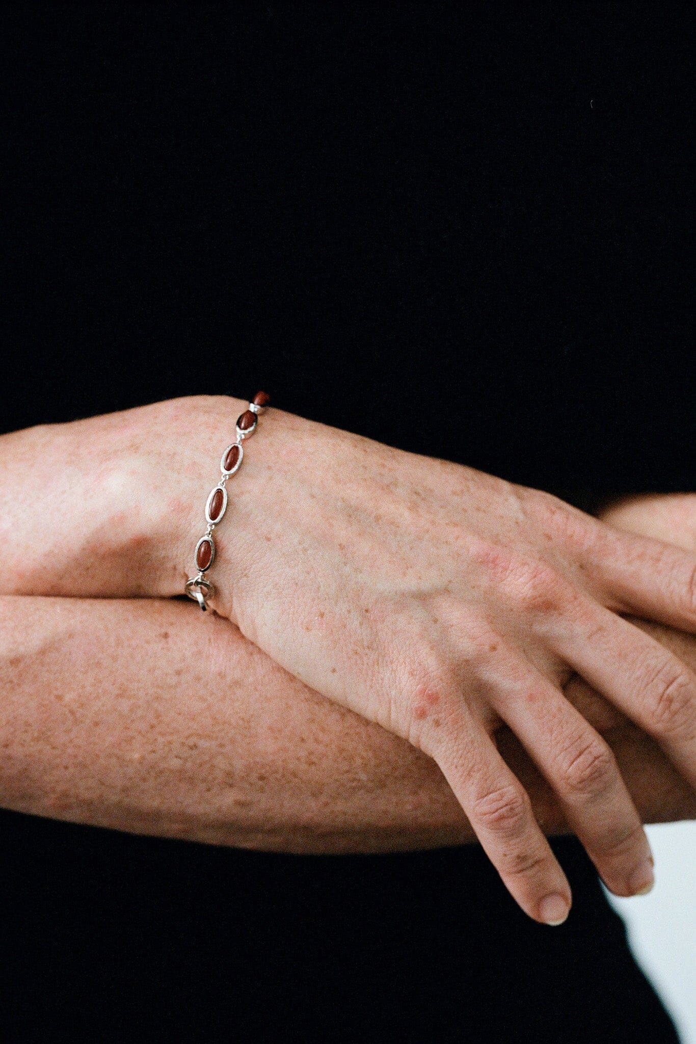 ABOAB Red Oval Bracelet – M.PATMOS